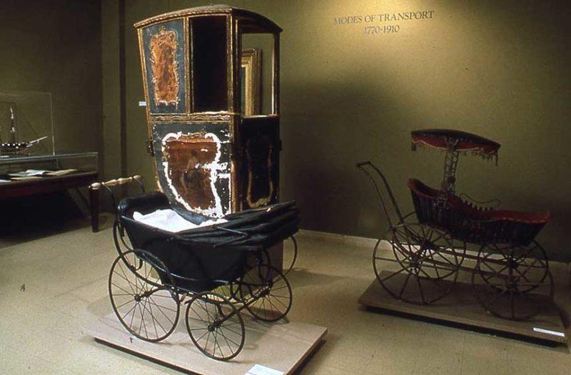 Fred Wilson: Artwork Survey: 1990s | Art21